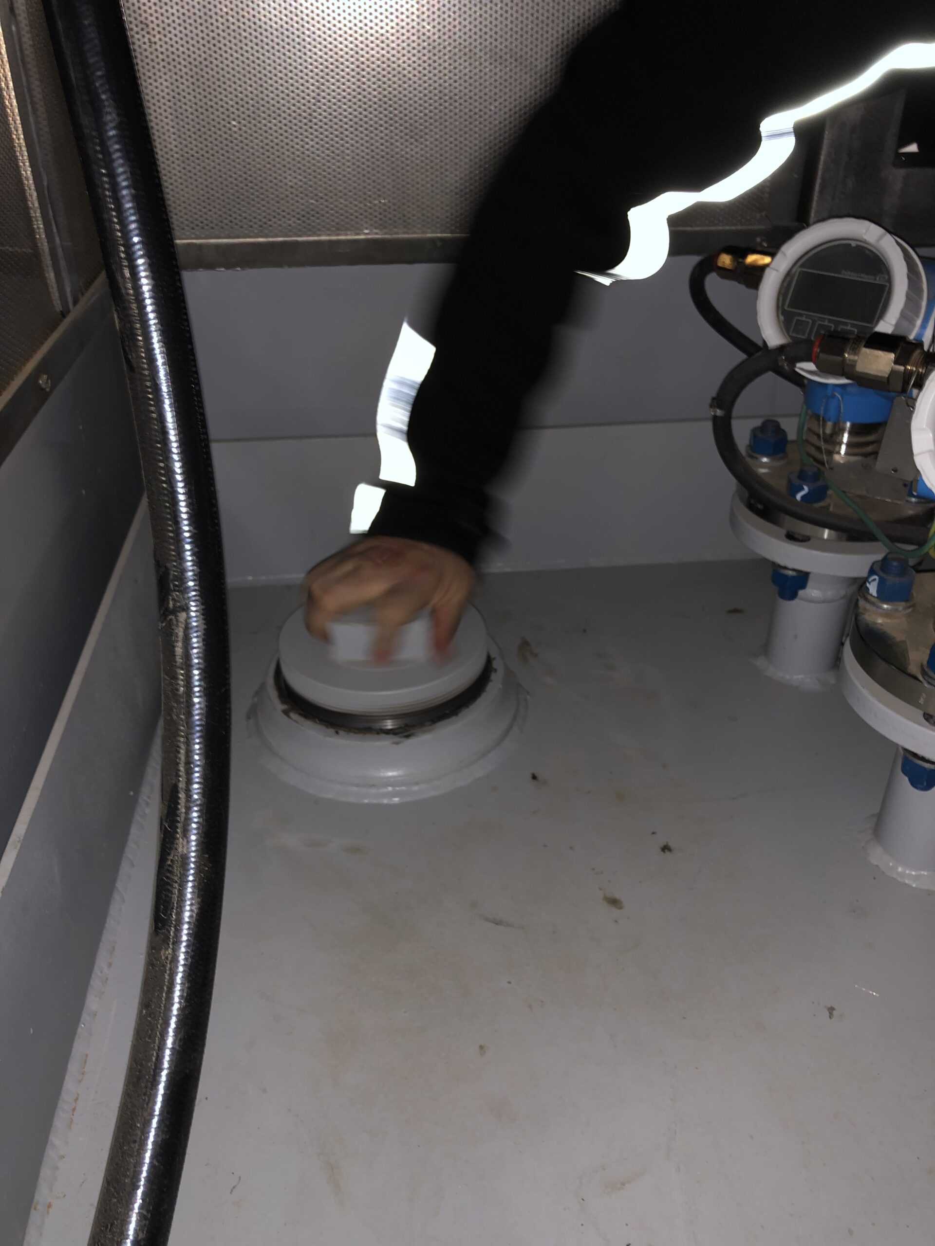 ZERUST® ActivPak® preserves the internal surfaces of fuel tank systems ...